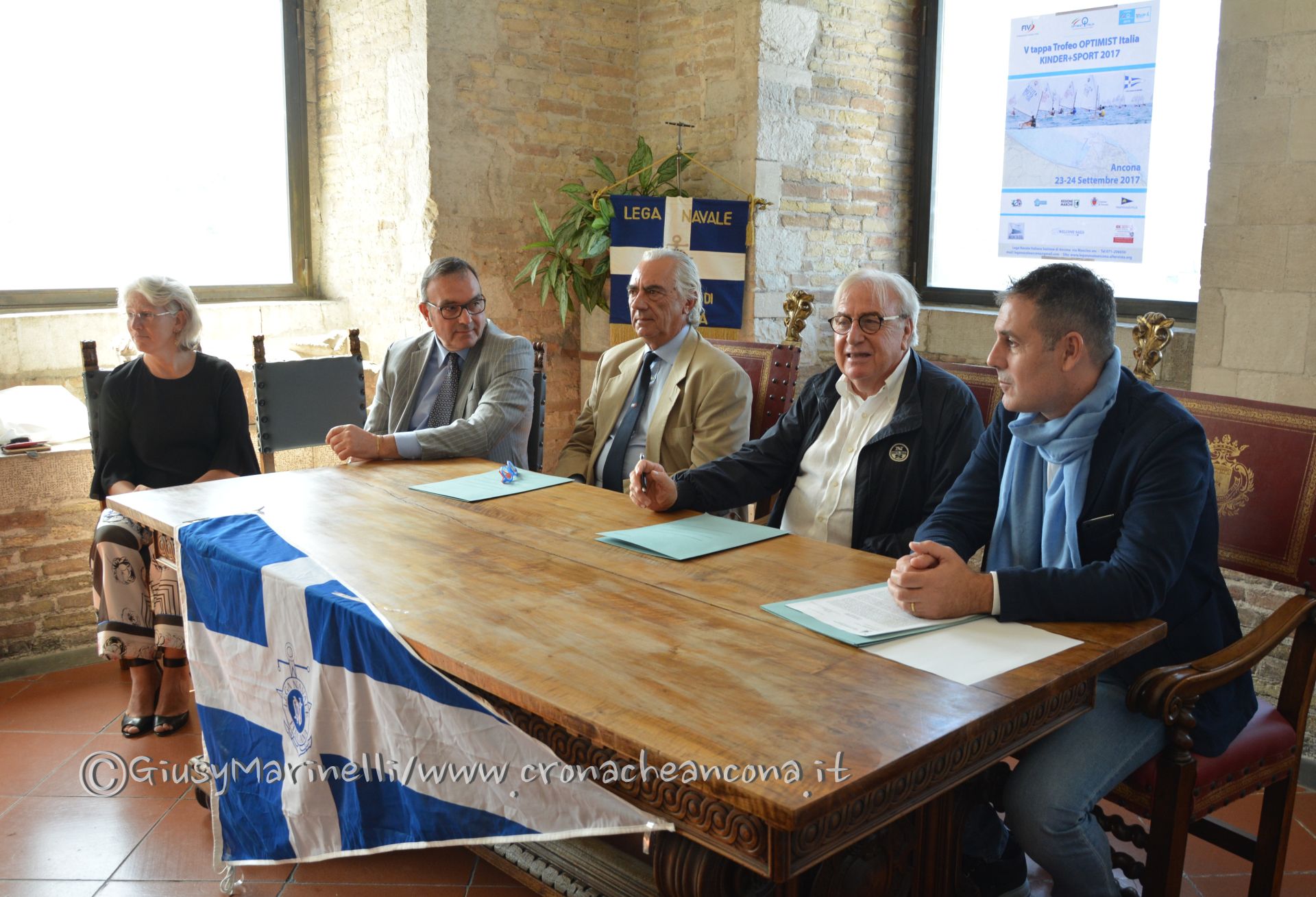 Giovani velisti ad Ancona per il finale del Trofeo Optimist | Cronache ...