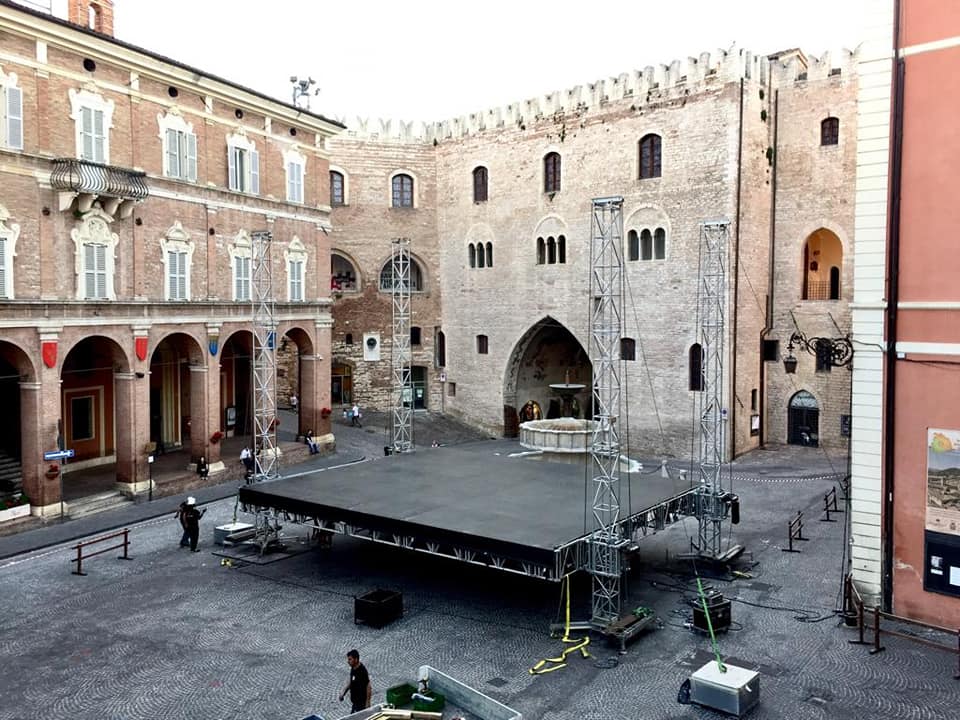 Mattarella e Conte a Fabriano: città blindata, il programma | Cronache ...