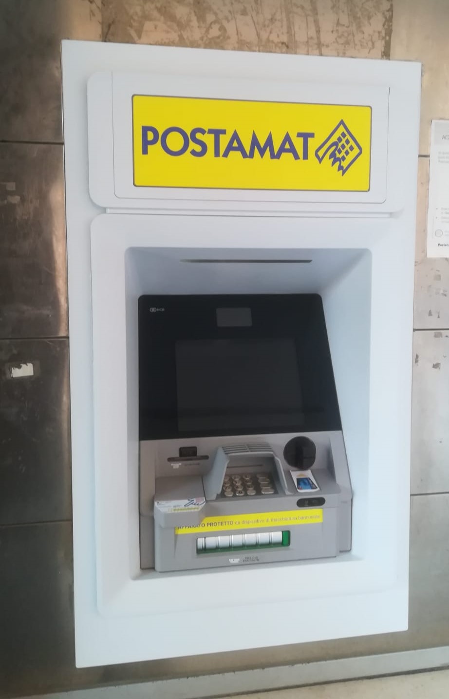 Postamat di nuova generazione installato a Jesi | Cronache Ancona