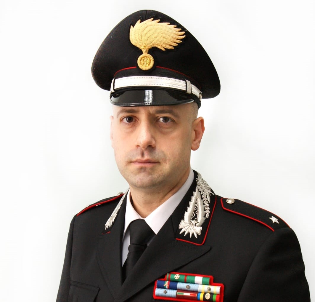 Il tenente Giuseppe Esposito al comando della Tenenza di Falconara ...
