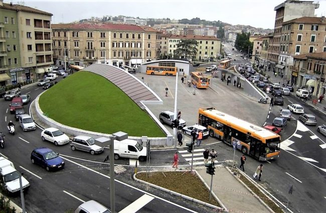 Corsia autobus, lavori in piazza Ugo Bassi | Cronache Ancona