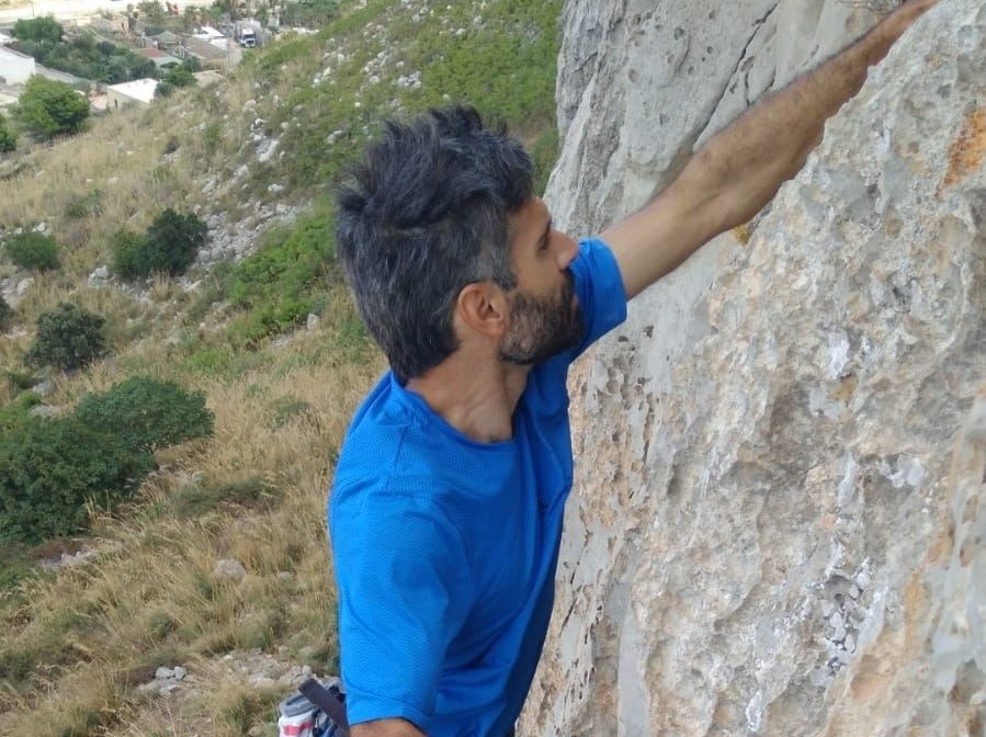 Investiti da una pioggia di sassi: muore alpinista di 37 anni, salva la ...