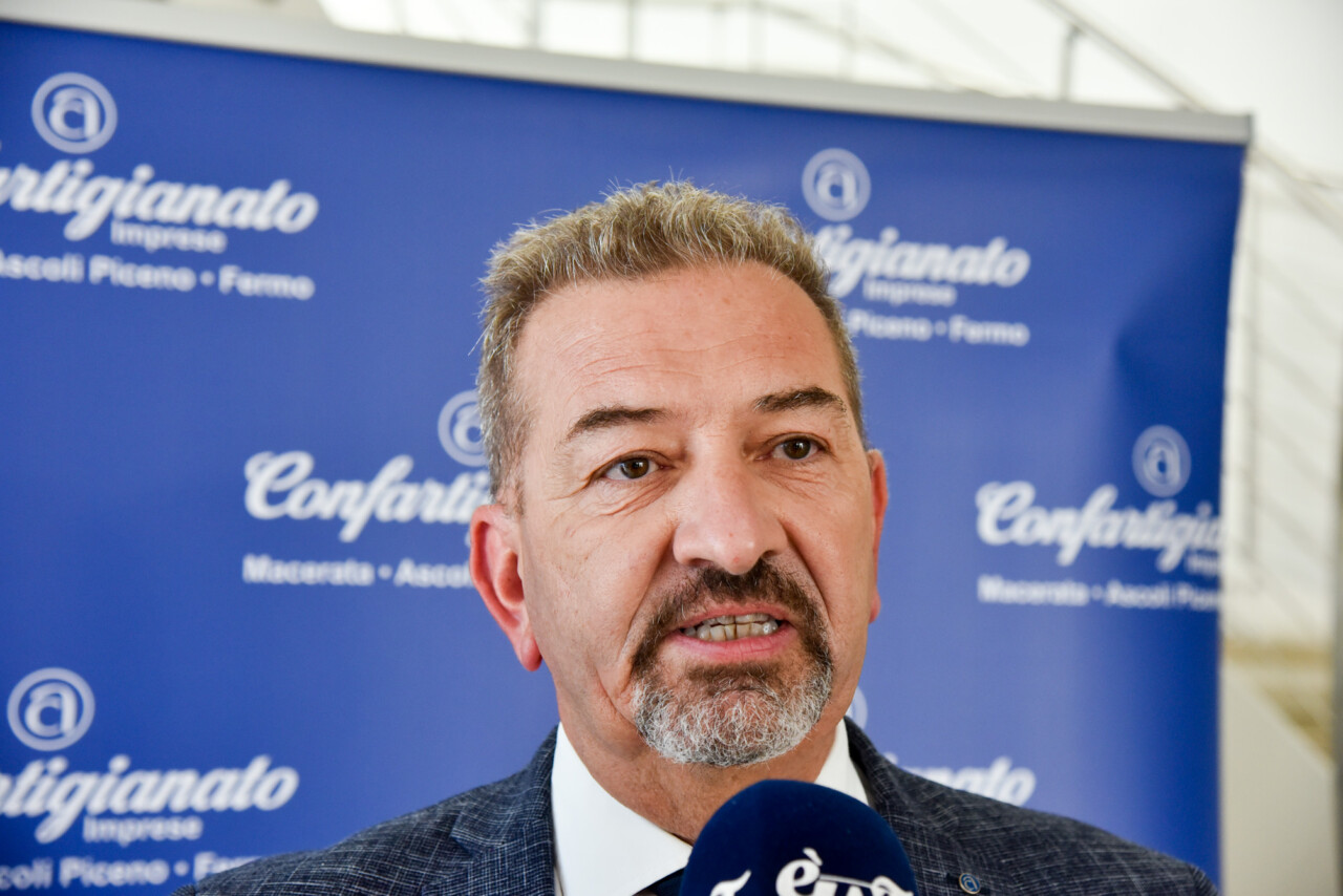 Intelligenza artificiale e rischio disoccupazione «Collaboriamo con le ...