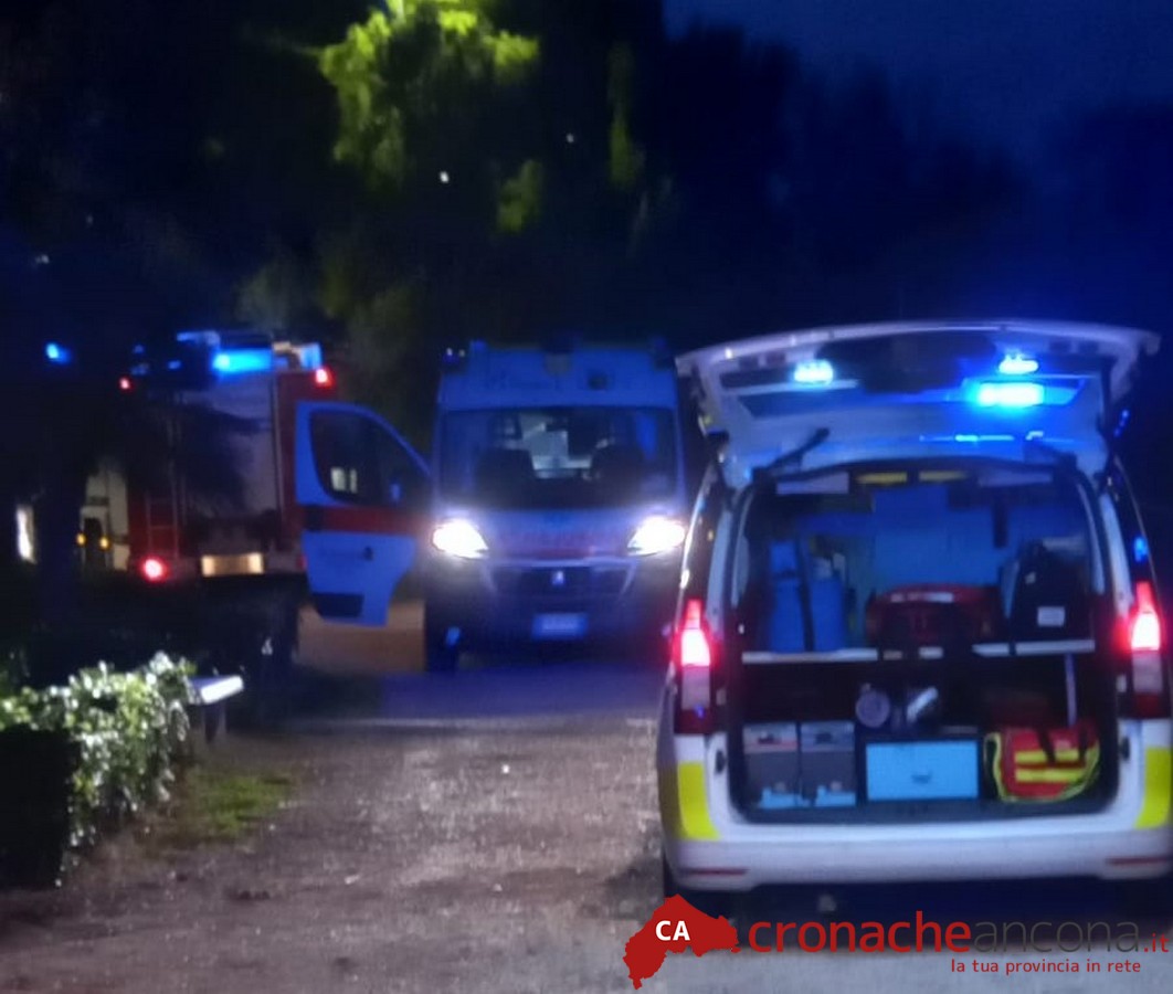 Malore al volante: 70enne finisce contro il cancello di una casa ...