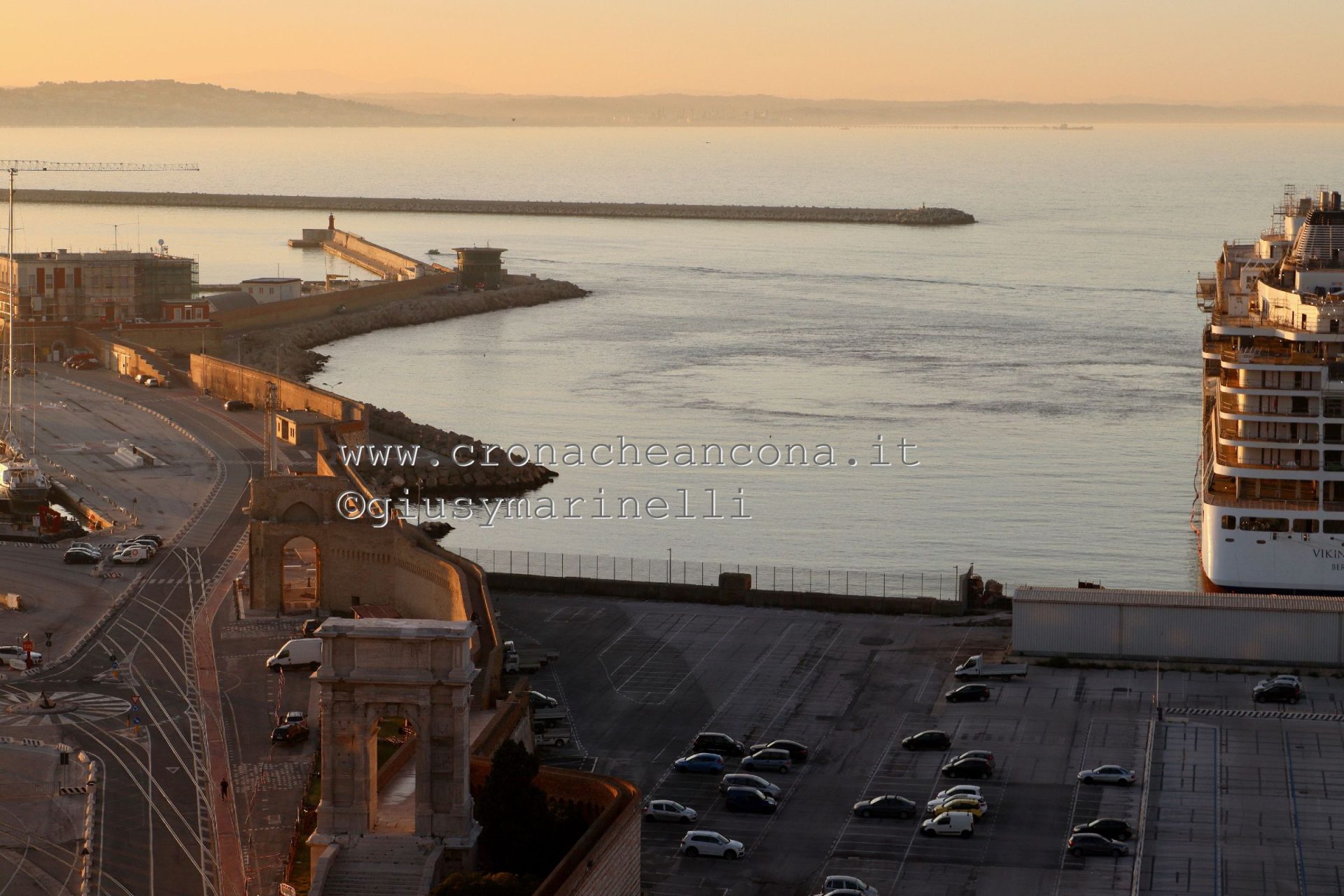 Il banchinamento del molo Clementino sempre al centro del dibattito ...