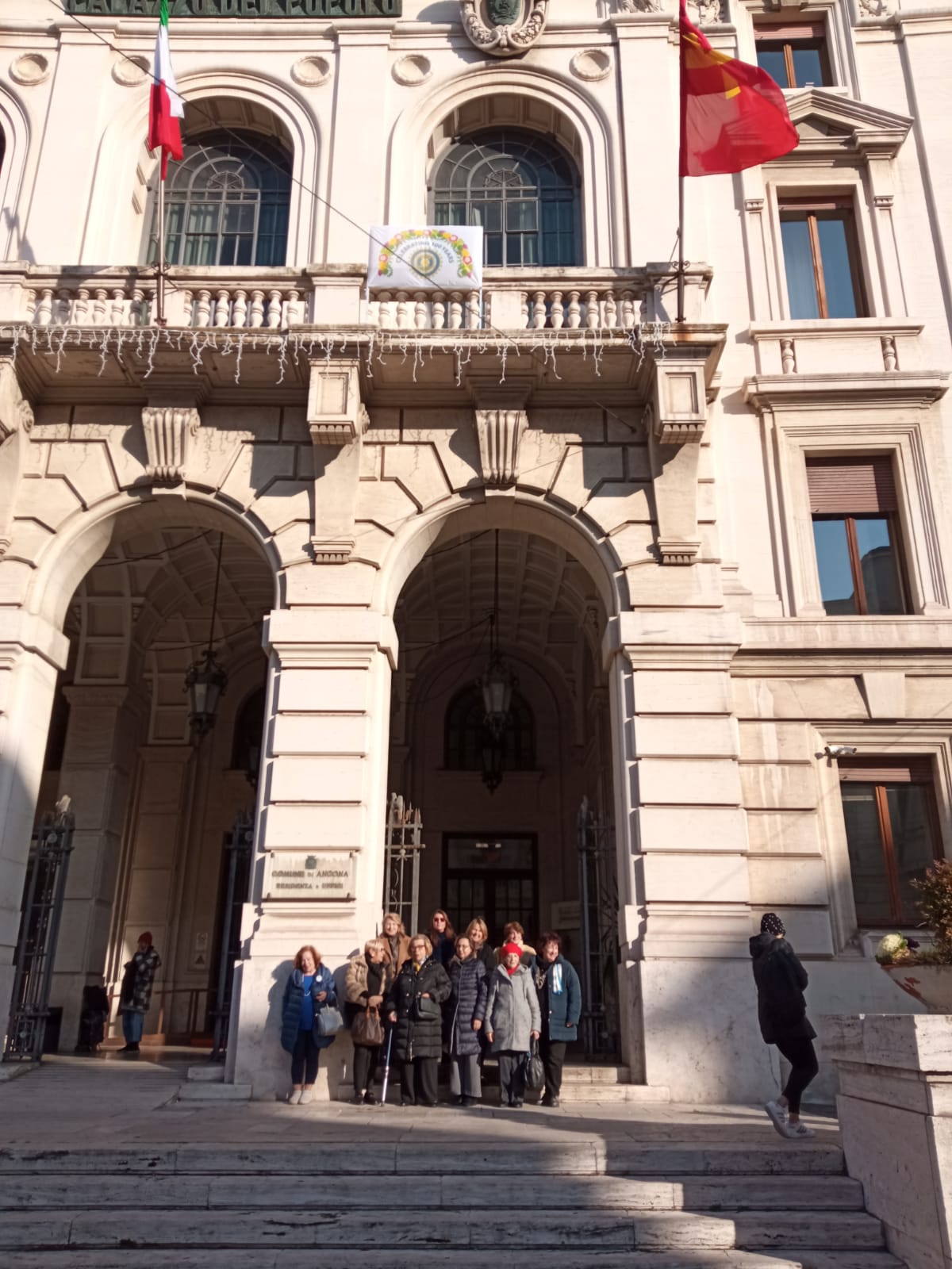 Esposta a Palazzo del Popolo la bandiera del centenario dell ...