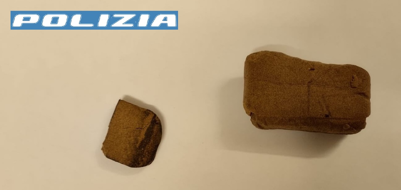 Trovato a spacciare hashish, arrestato un 20enne | Cronache Ancona