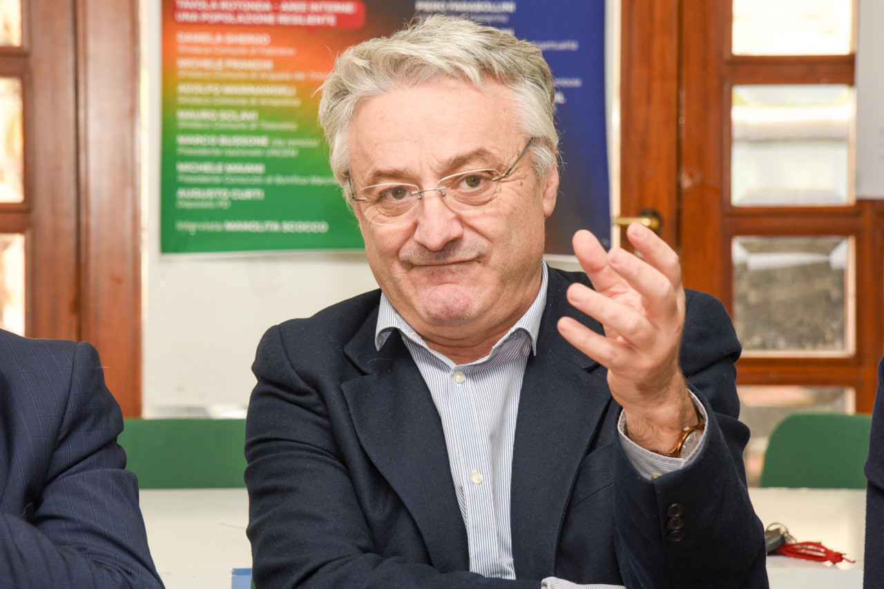 Ricci immagina una legge sul fine vita, ma Sciapichetti lo bacchetta ...