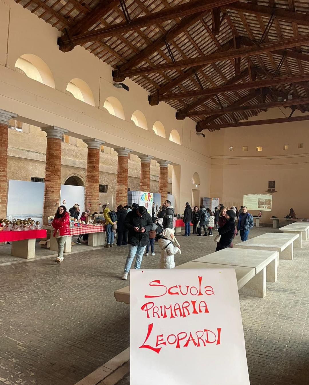 Raccolte offerte per Caritas e Gaza con un mercatino di piccoli ...